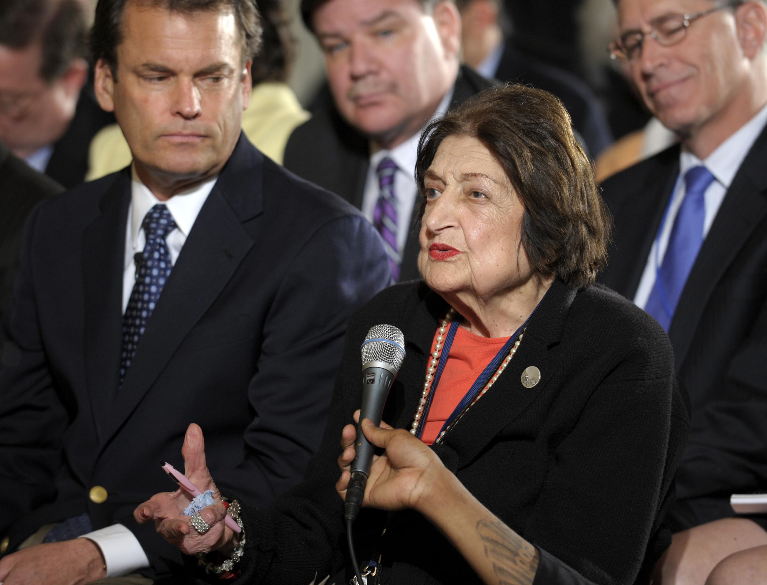 How Helen Thomas Changed the White House Press Corps for the Better