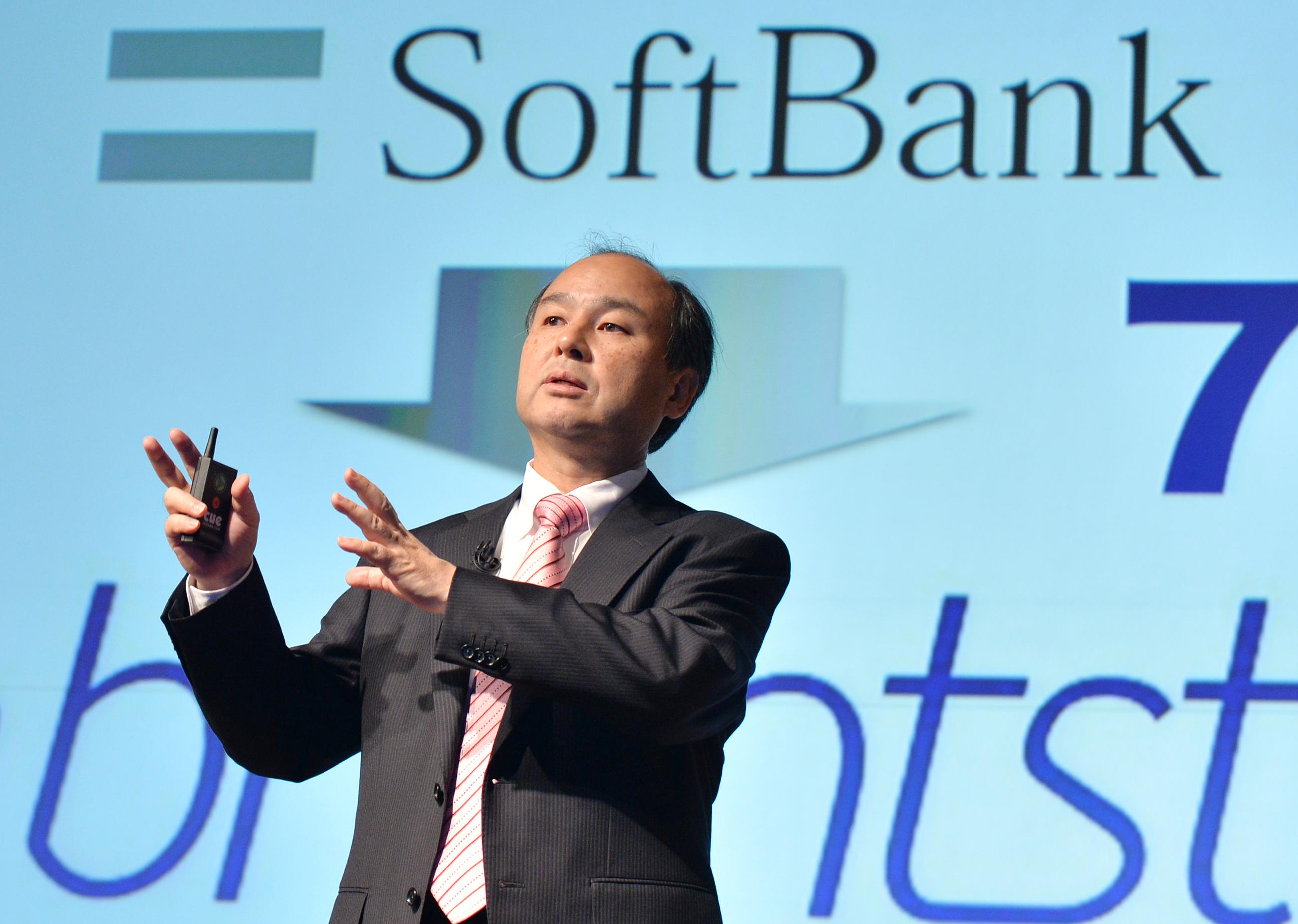 SoftBank CEO Itching for 'Heavyweight Fight'