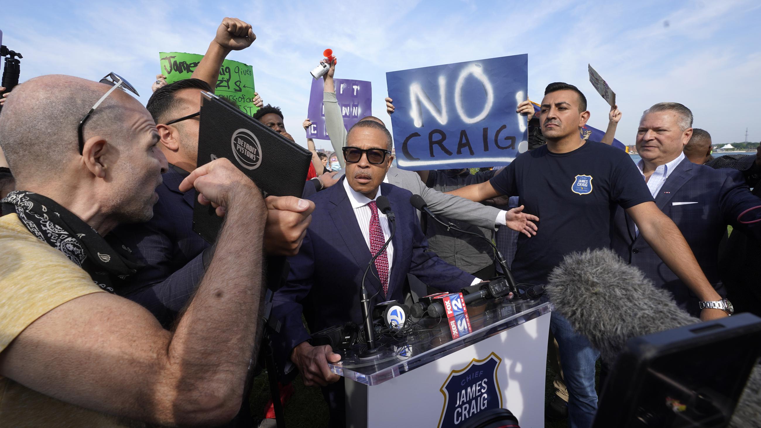 There’s plenty of fish in Lake Michigan, but do Republicans have a catch?