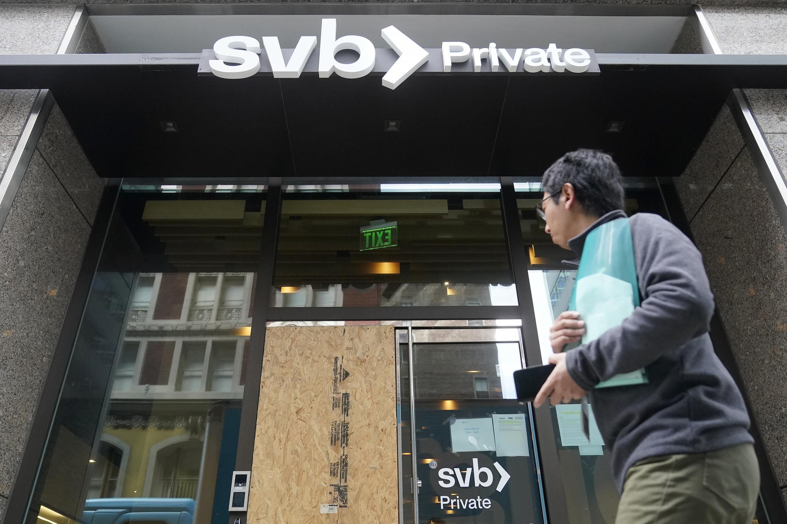 In wake of SVB collapse, lawmakers scramble for solutions