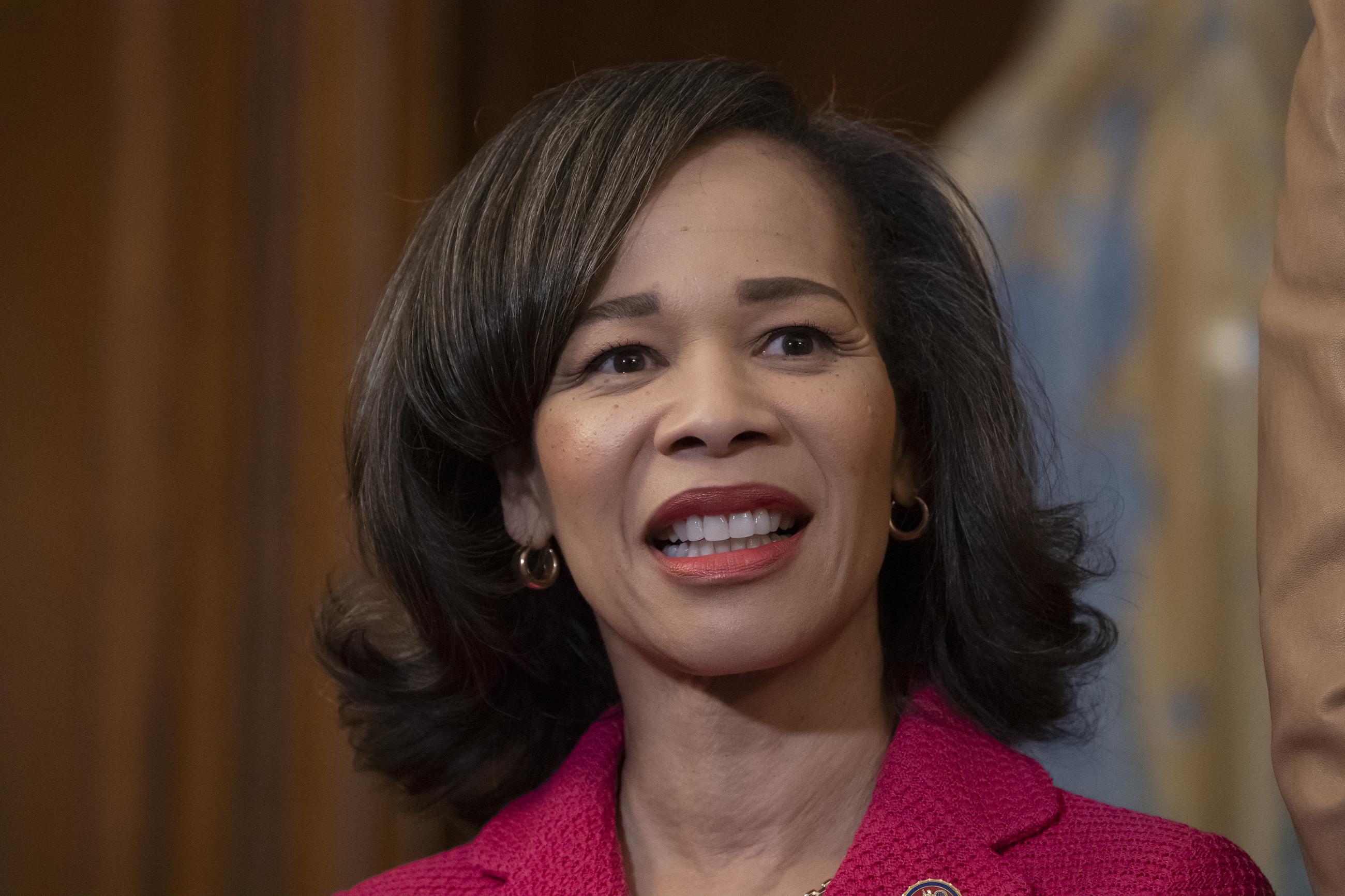 Carper's retirement opens Senate door for Lisa Blunt Rochester