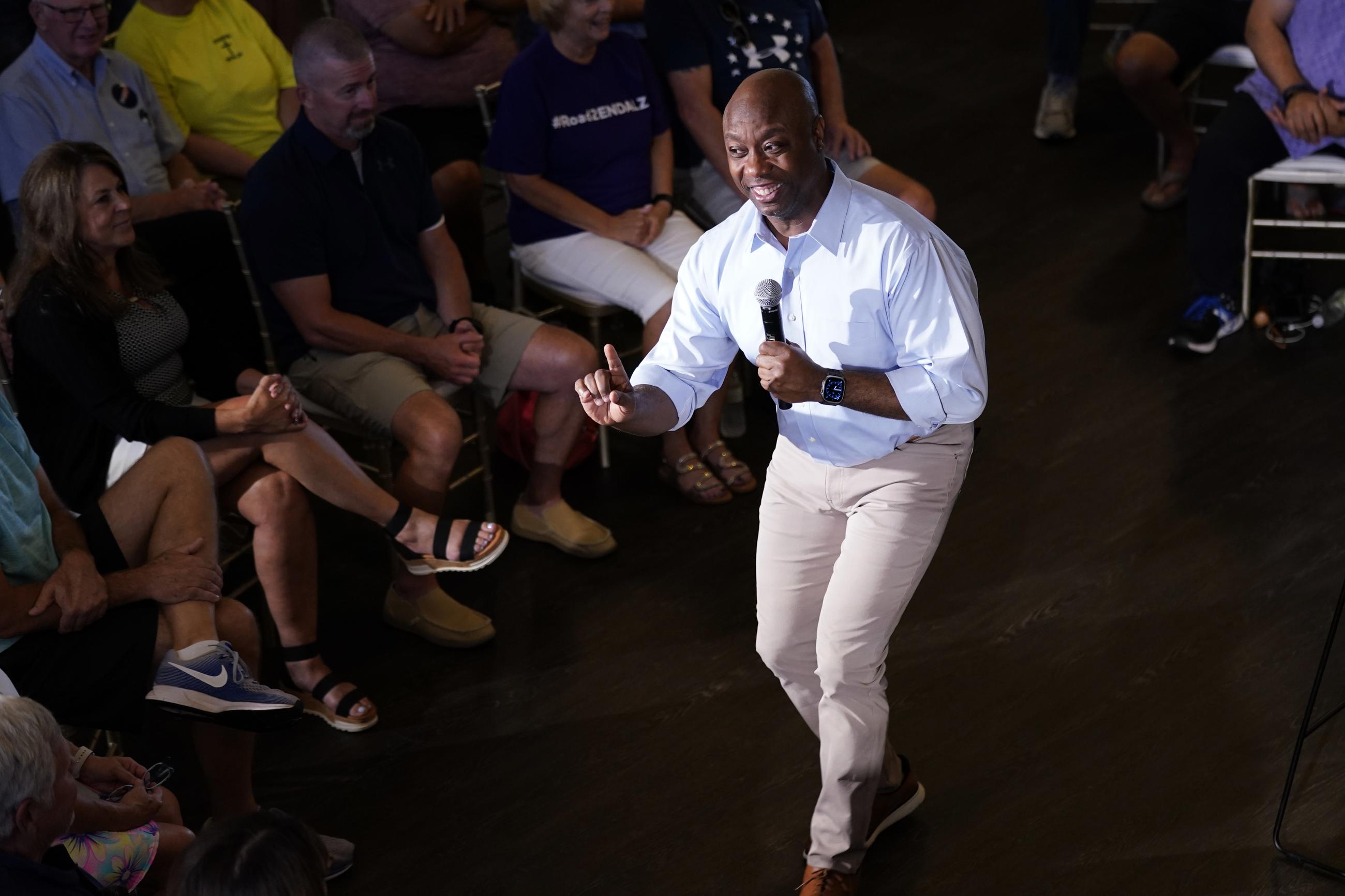Setting the Table Before the Iowa GOP Dinner